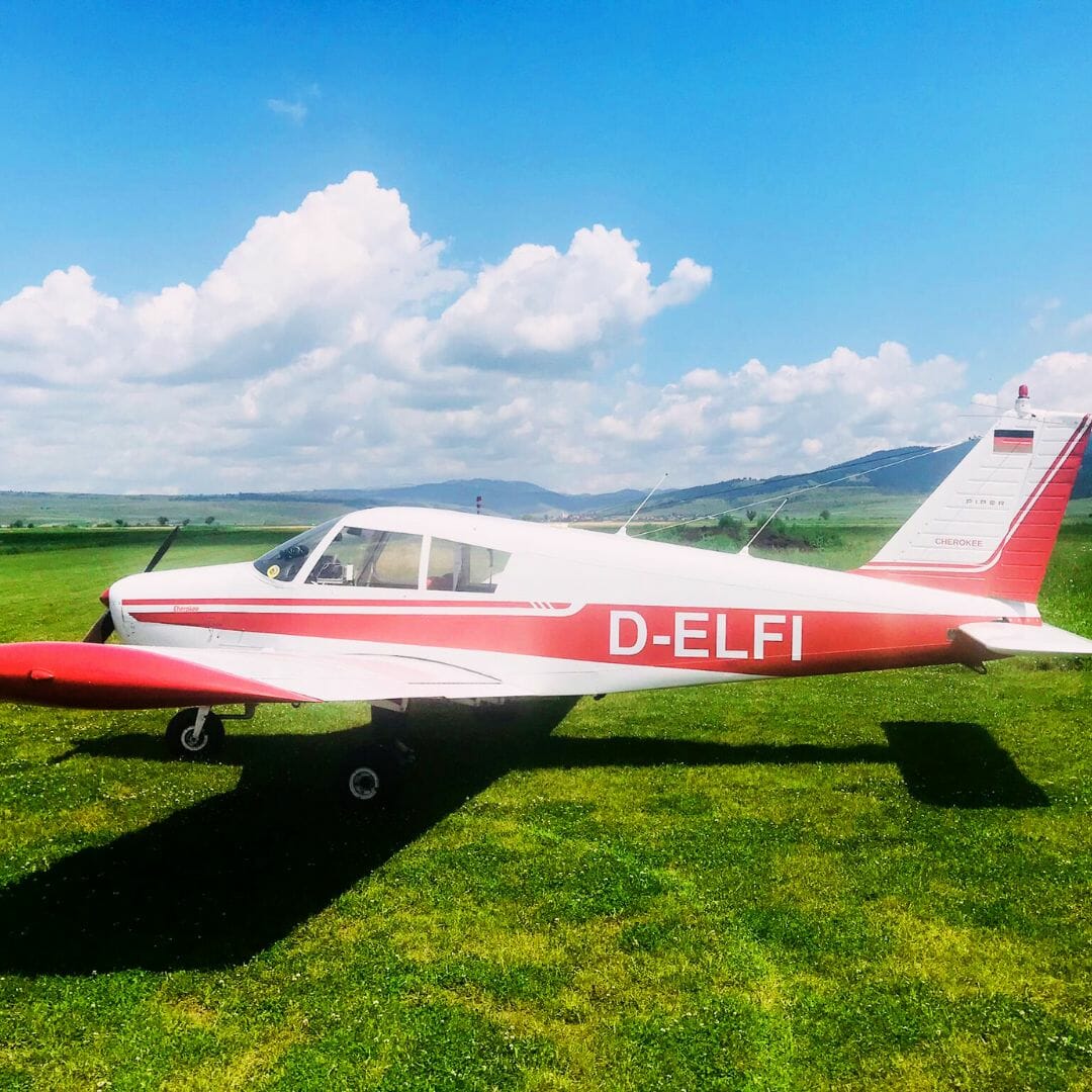 Zbor cu avionul de tip cost shared – Tur deasupra lacului Sfanta Ana ...